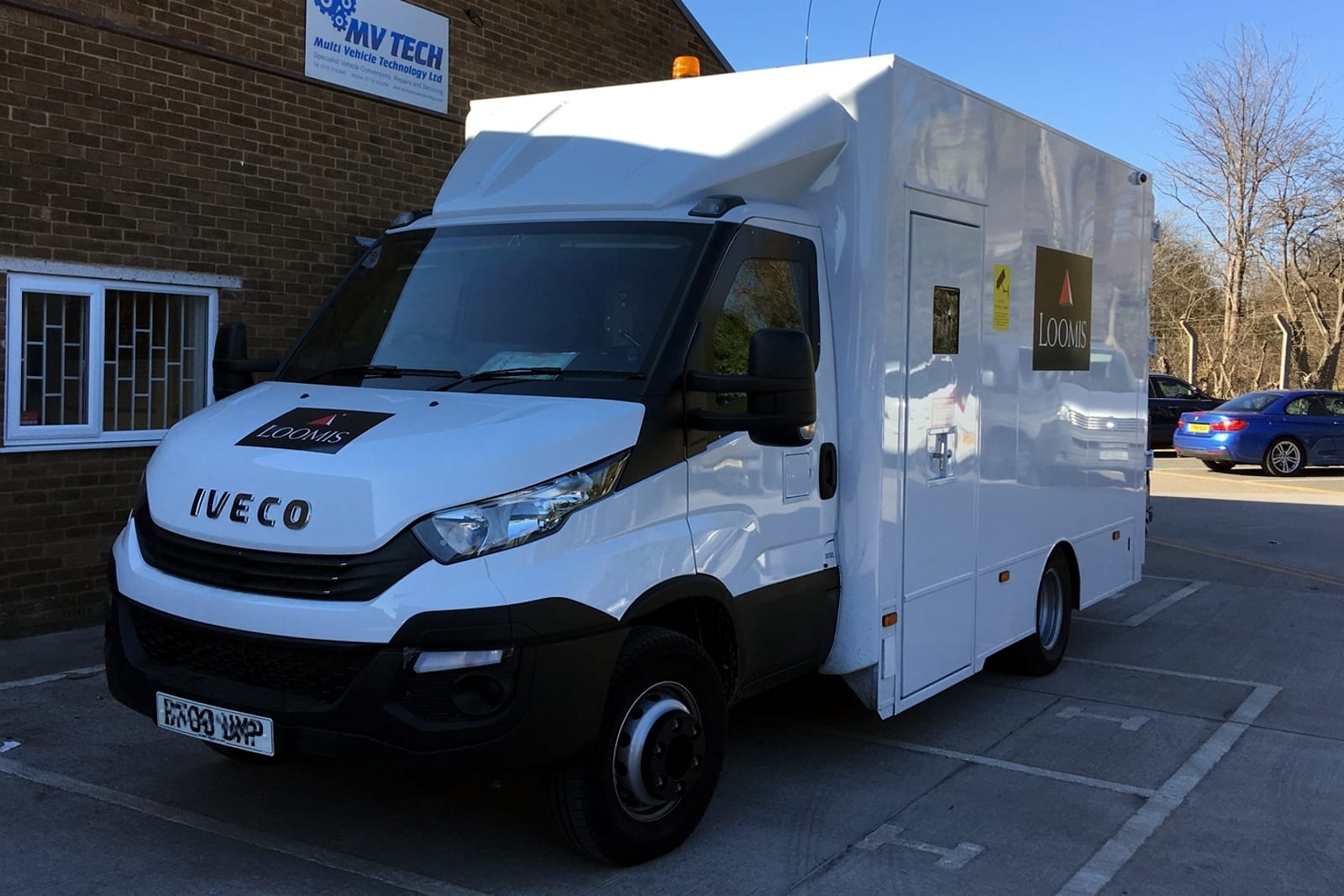 Cash in Transit and Security Vehicles - Multi Vehicle Technology