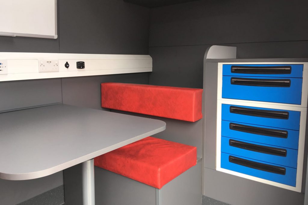 Mobile incident command vehicles for emergency services