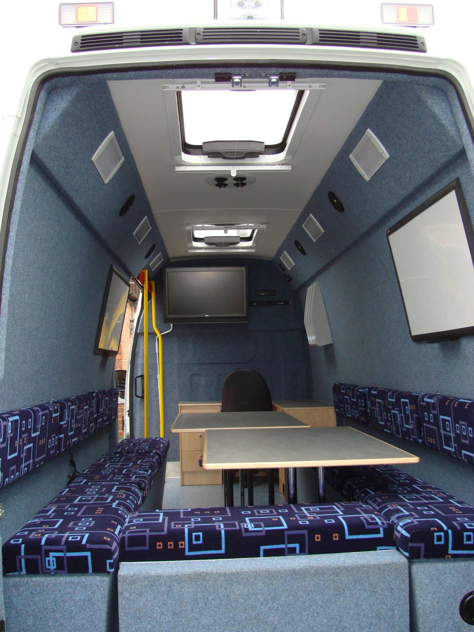 Van carpet lining - Multi Vehicle Technology